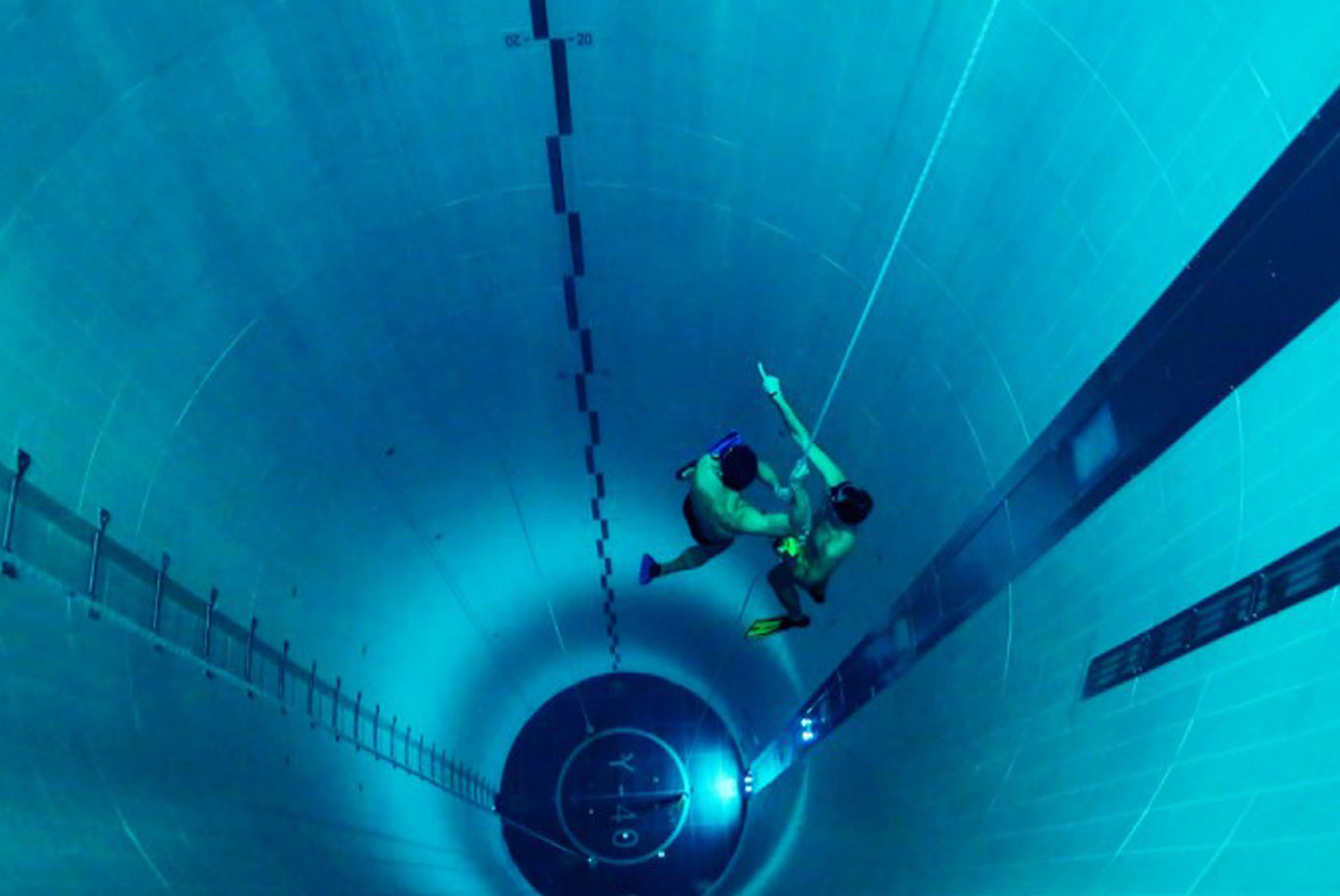 What it's like to plunge into the world's deepest thermal pool ...