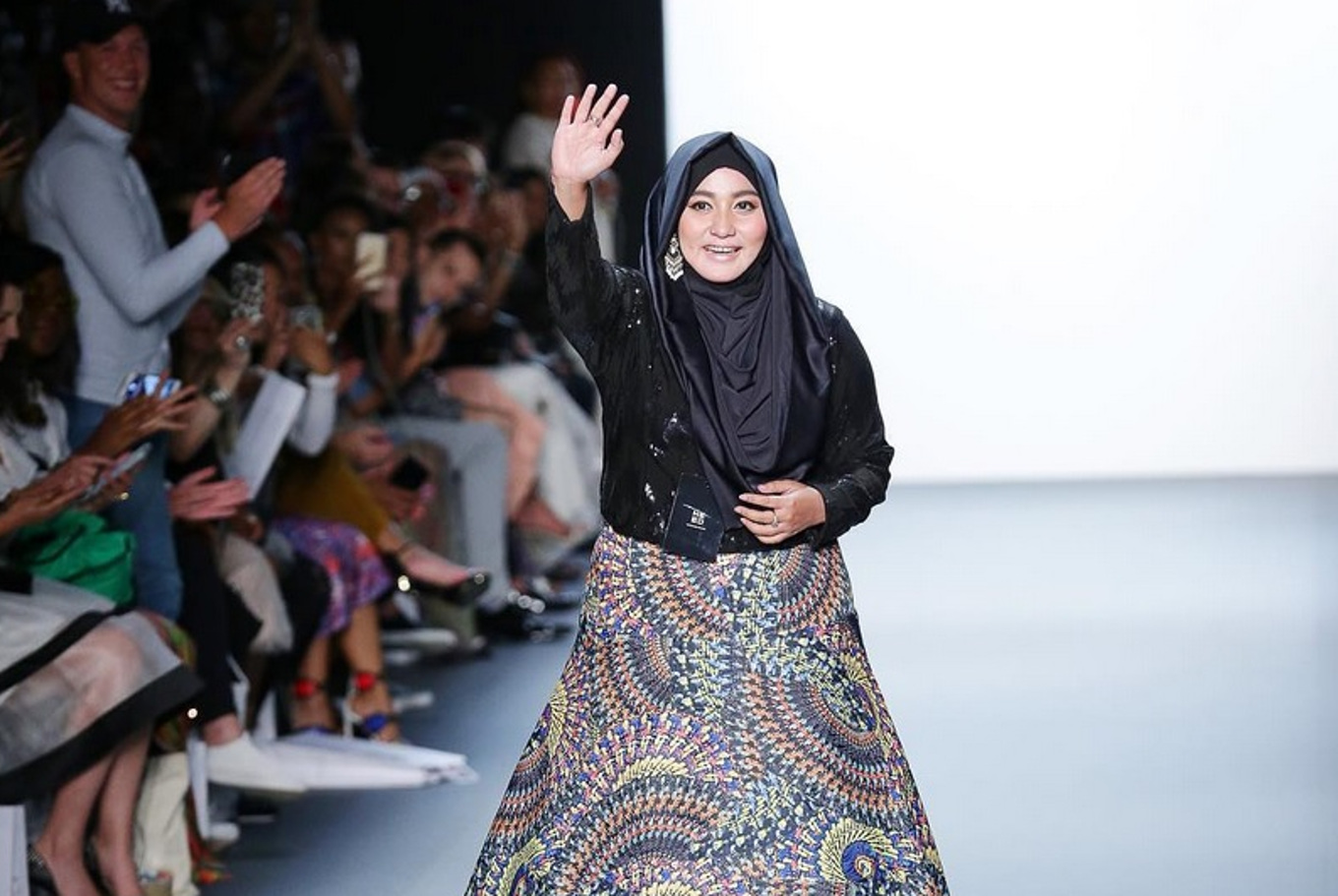 Indonesian designer's hijab collection wows New York Fashion Week crowd ...