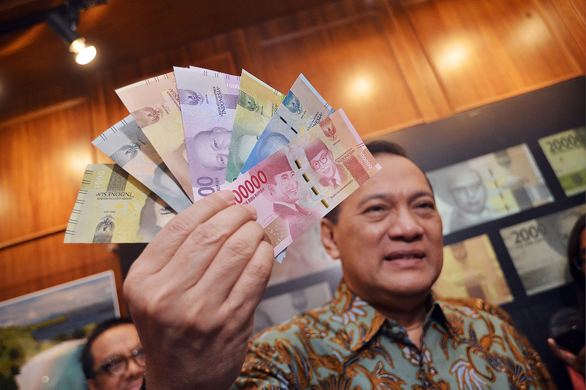 EDITORIAL: Setting cash threshold - Editorial - The Jakarta Post