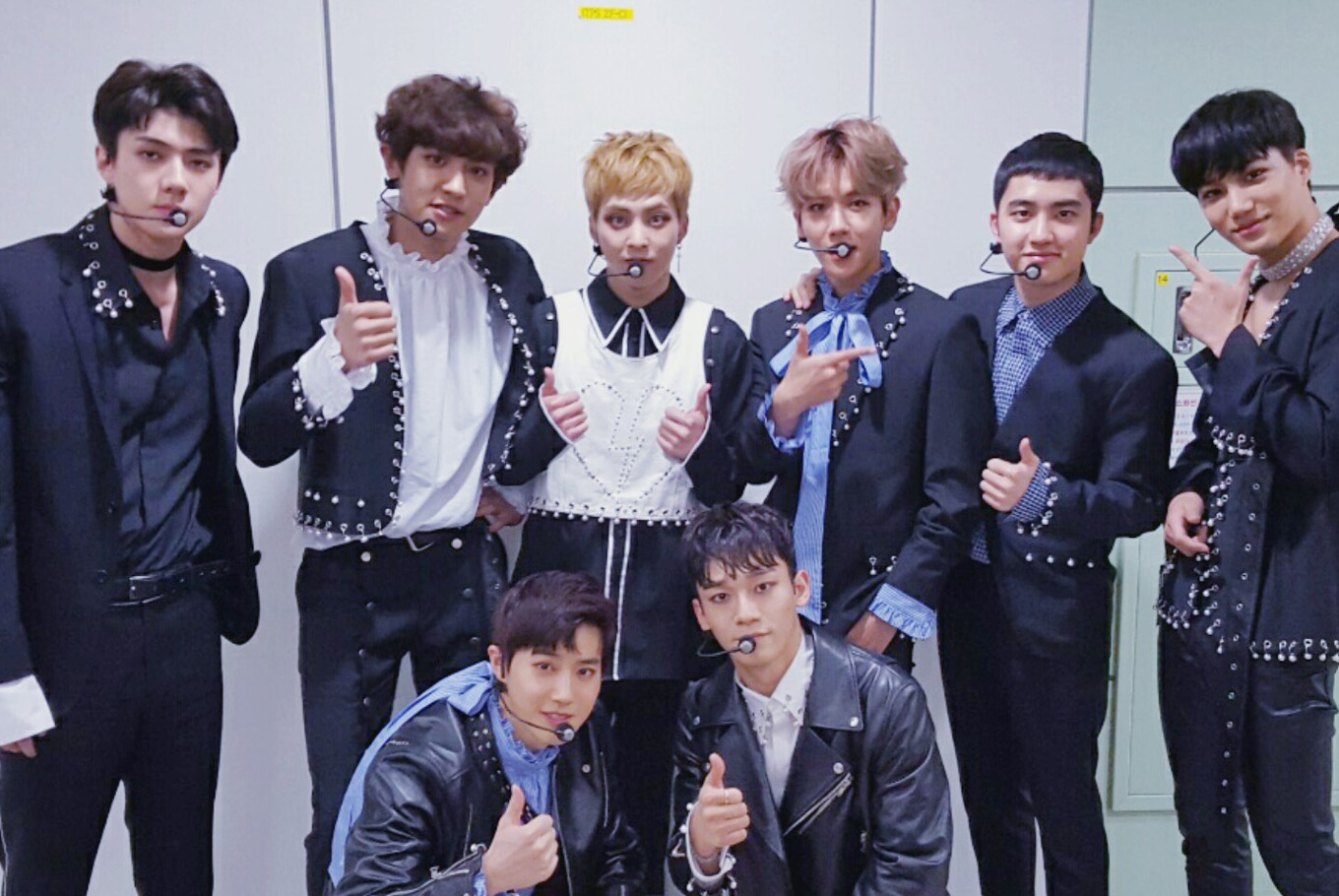 EXO dazzle with fun, elaborate show - Entertainment - The Jakarta Post