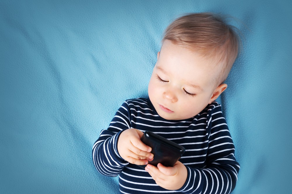 Screen Time May Be Causing Speech Delay In Children Study Parents