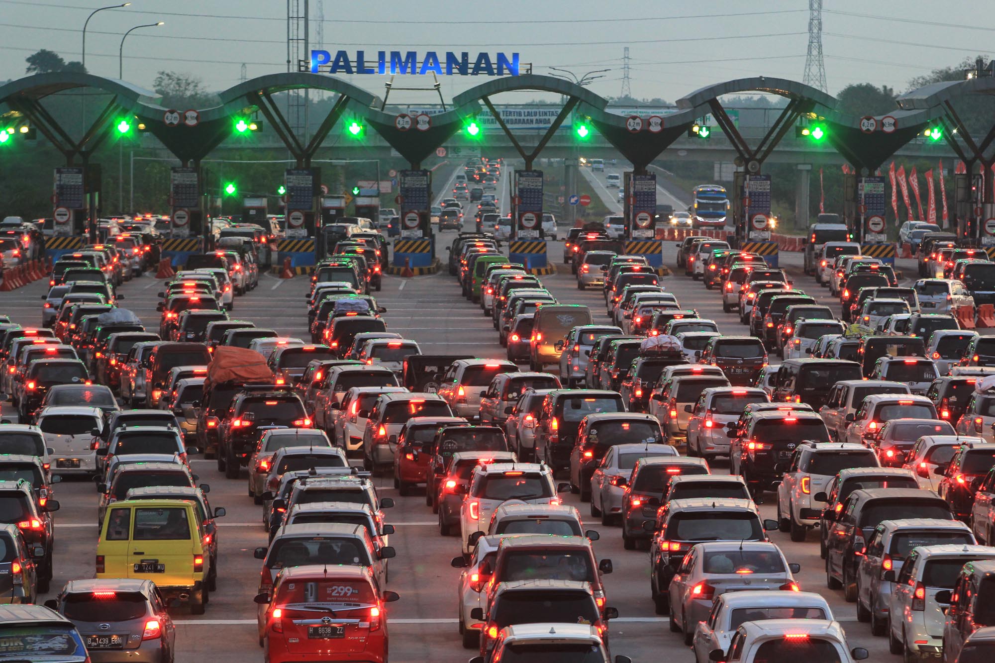 16 payment booths opened at Palimanan toll gate - National - The ...