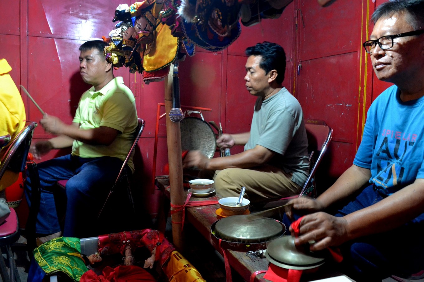 Annual 'wayang potehi' show unites differences in Surakarta - Art ...