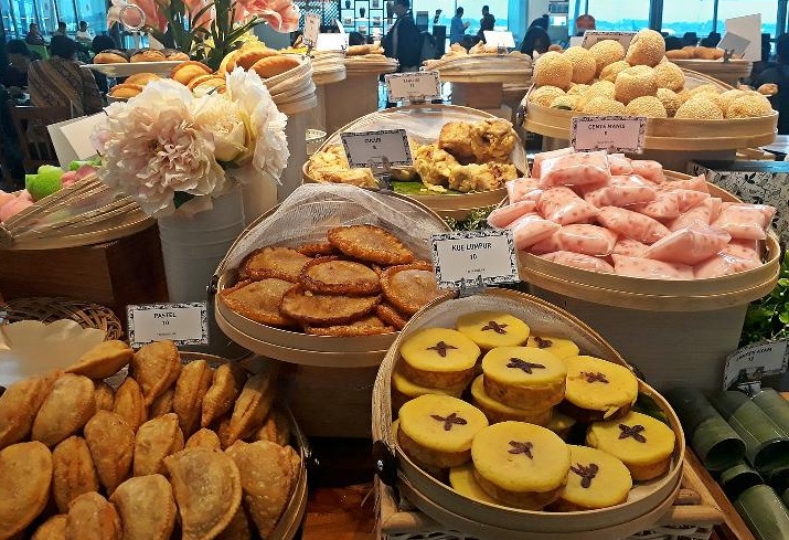 Terminal 3 offers traditional snacks for early-morning passengers ...