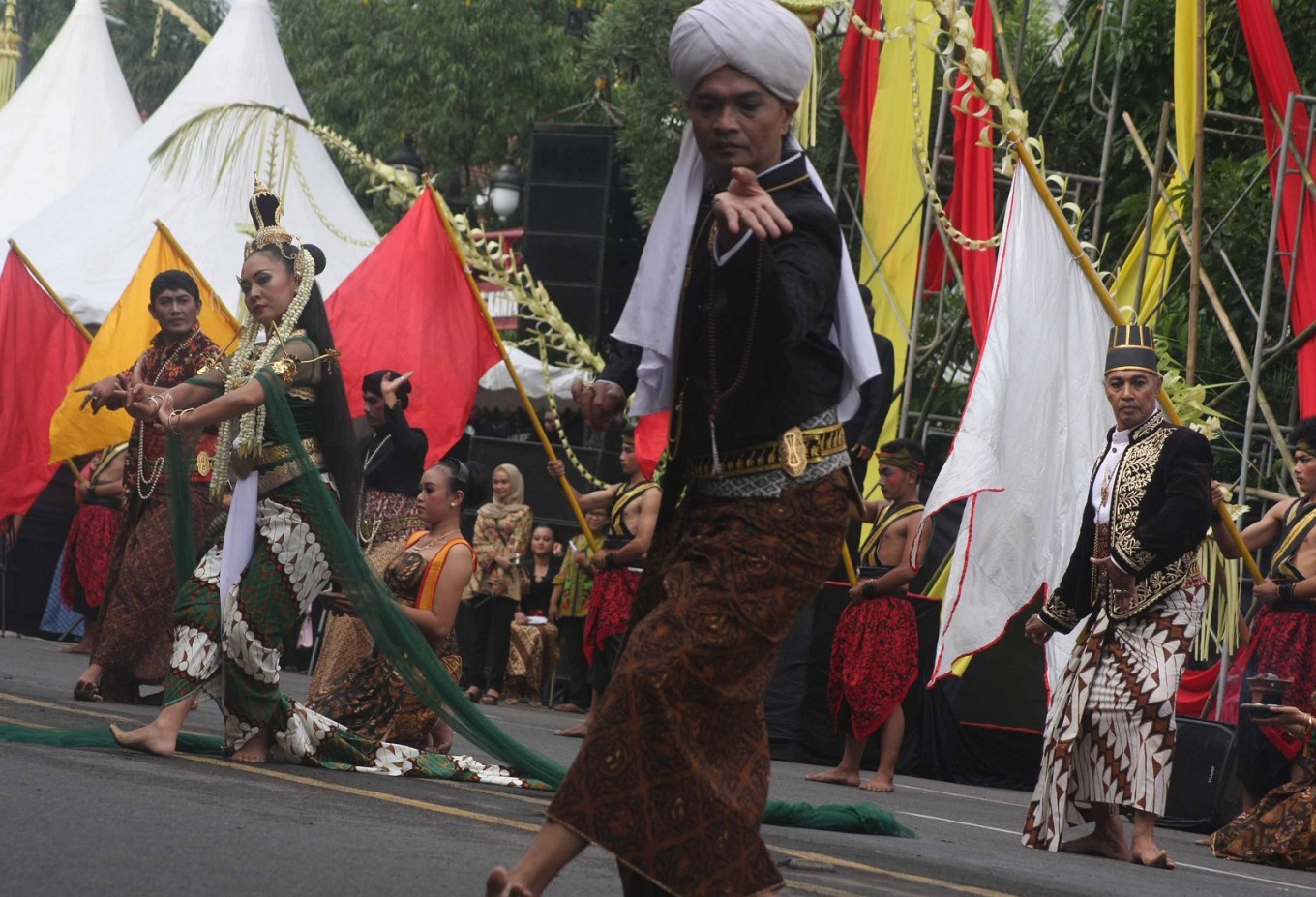 Boyong Kedaton Carnival commemorates relocation of Surakarta palace ...