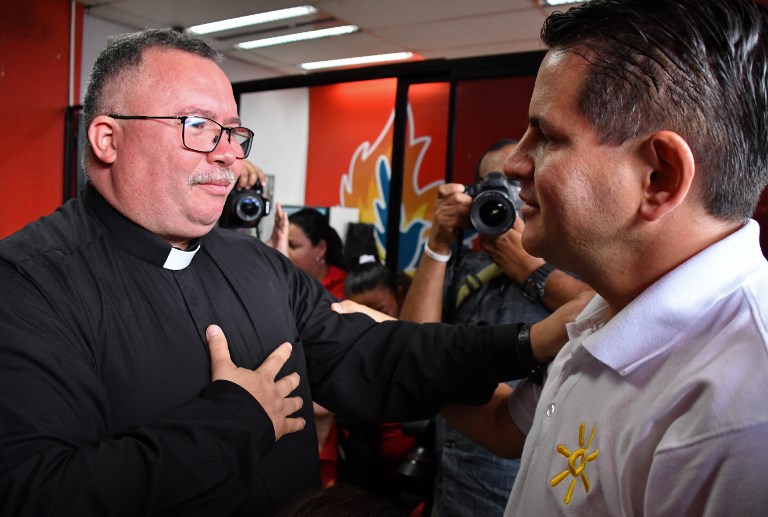 Rock n' roller battles gospel singer for Costa Rica presidency - World ...