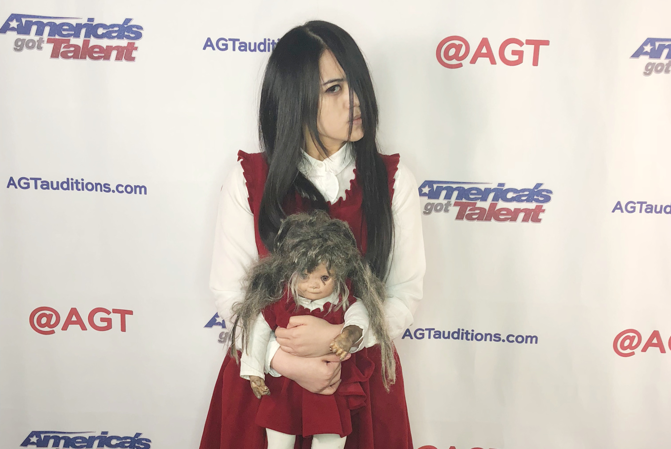 The Sacred Riana scares judges on 'America’s Got Talent ...