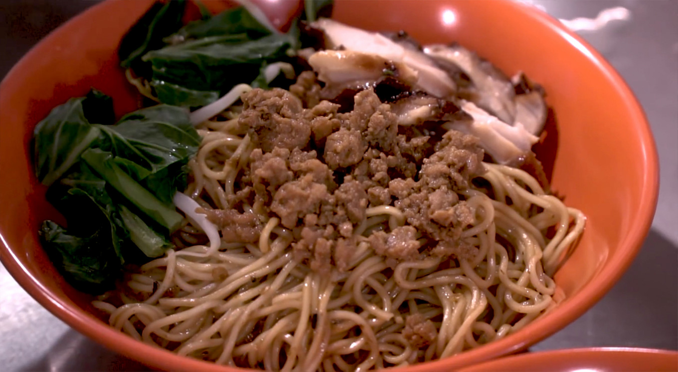 Video: Jakpost guide to Tirta Lie’s favorite halal bakmi places - The ...