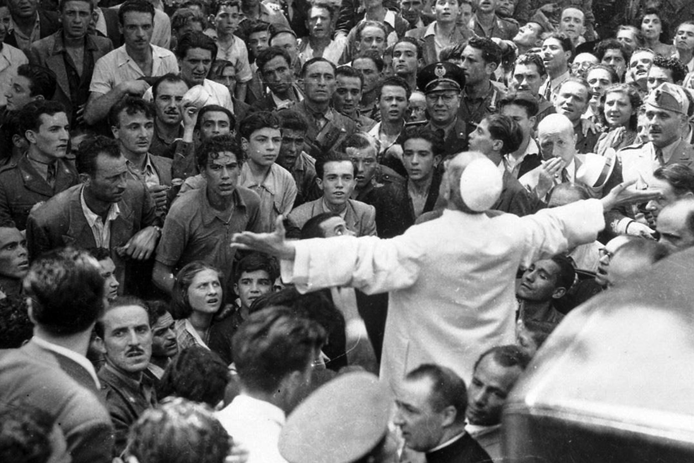 Vatican opens archives on history's most controversial pope - Art ...