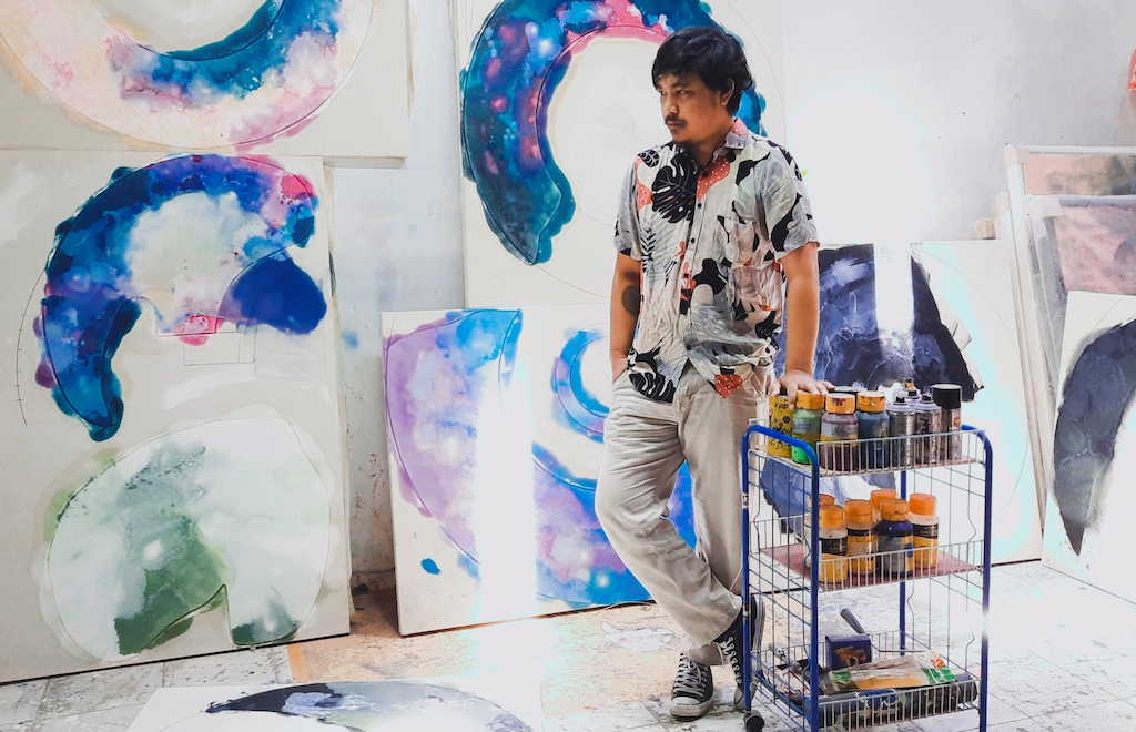 Abstract exploration: Two artists helping to evolve Bali's 3D ...