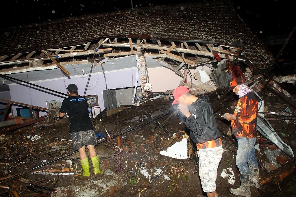 Floods hit several regions, killing seven in East Java - Indonesia ...