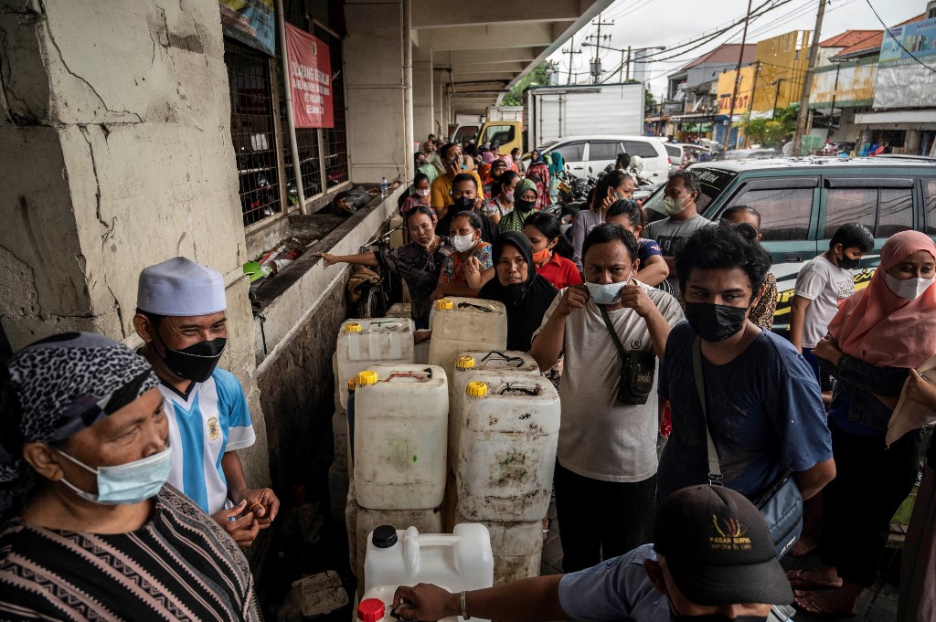 AGO blames corruption for cooking oil scarcity - Politics - The Jakarta ...