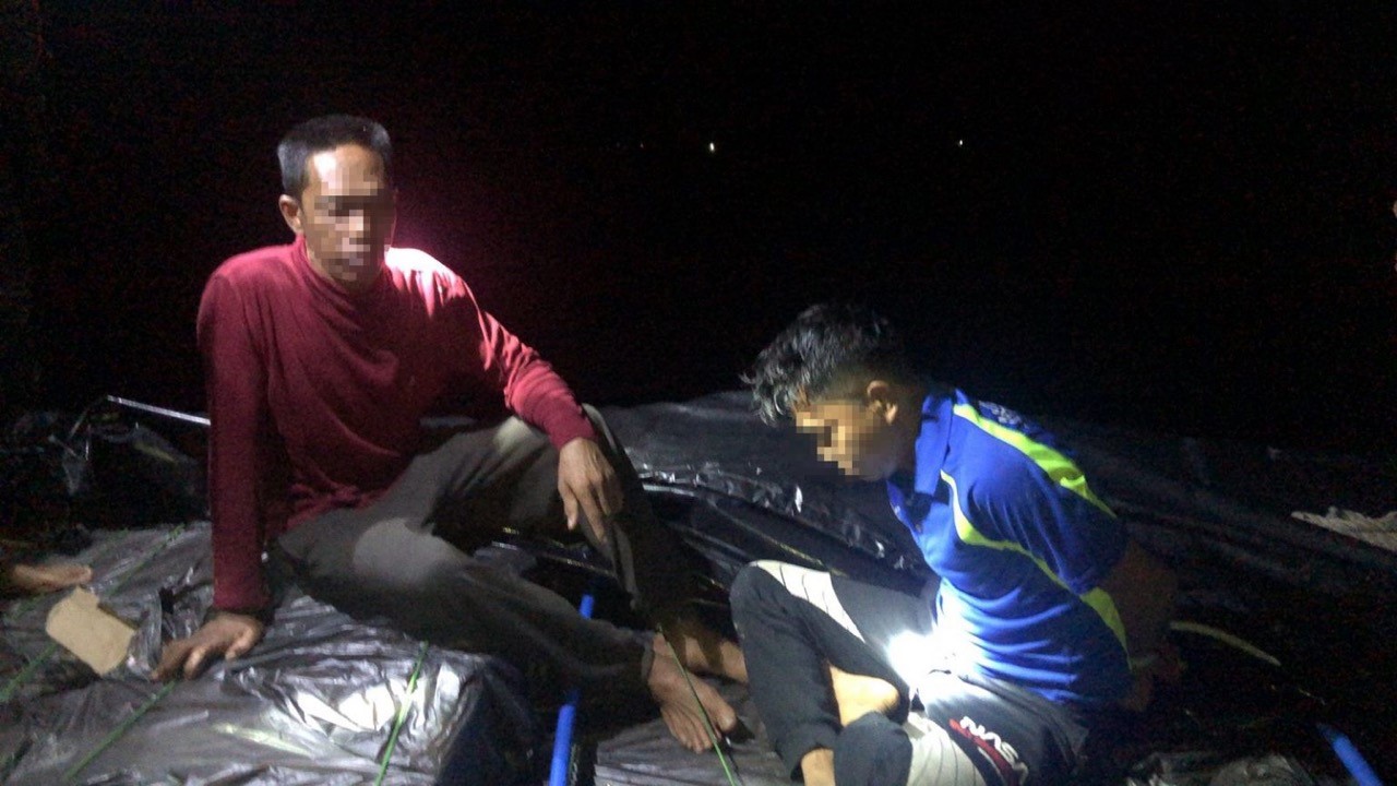 Batam customs officials apprehend vessel, 14 vehicles carrying ...