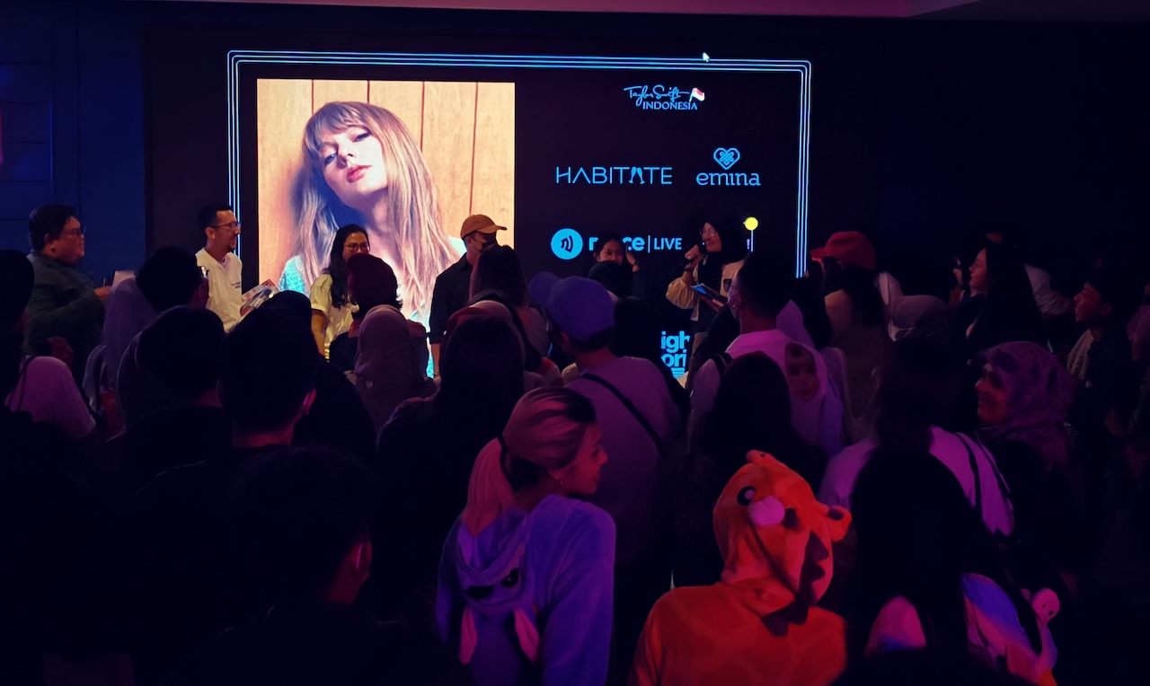 Indonesian 'Swifties' reunite at 'Midnights' celebration ... Indonesian 'Swifties' reunite at 'Midnights' celebration ...