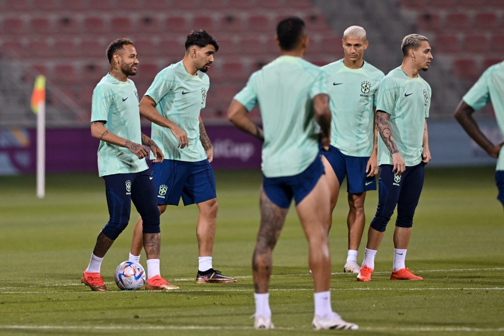 Favourites Brazil kick off World Cup bid as Ronaldo enters fray ...
