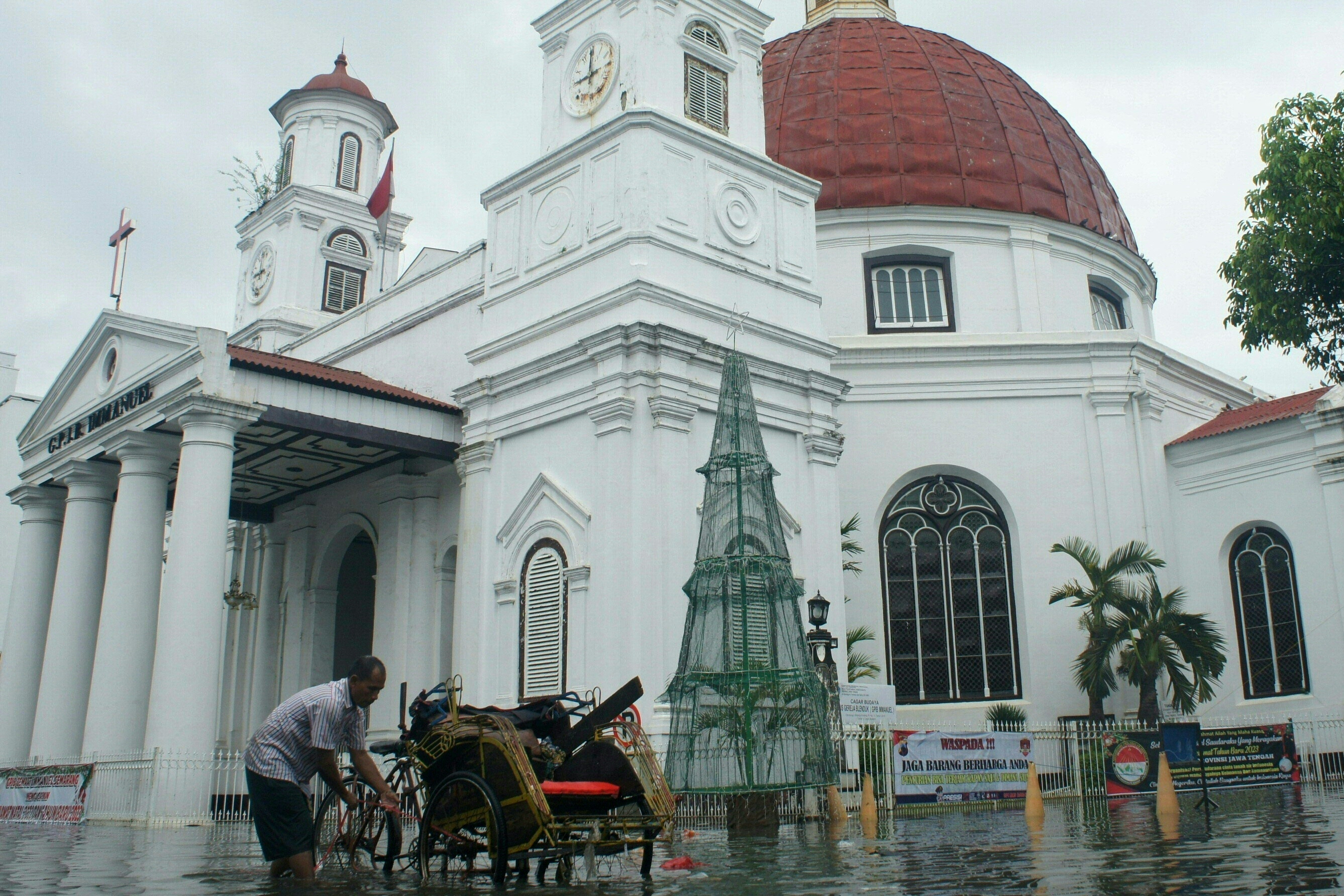 Central Java rainy season to peak in January, February - Society - The ...