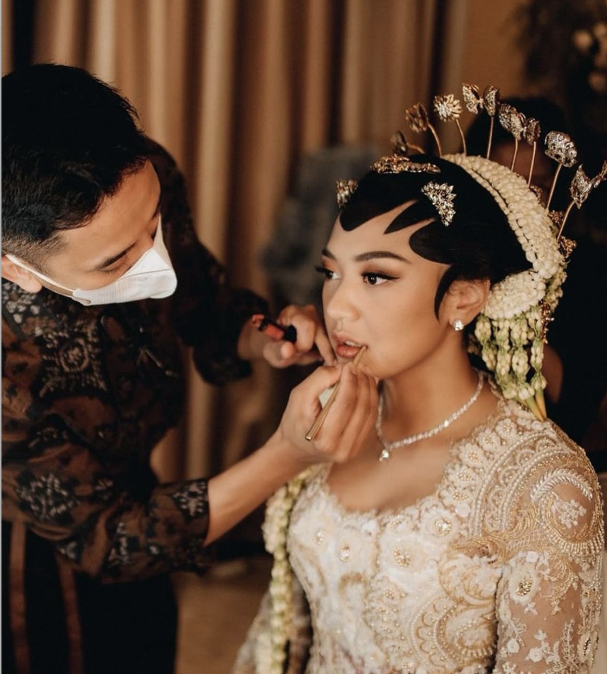 2023's makeup trends are about ‘skinification’ and going local ...