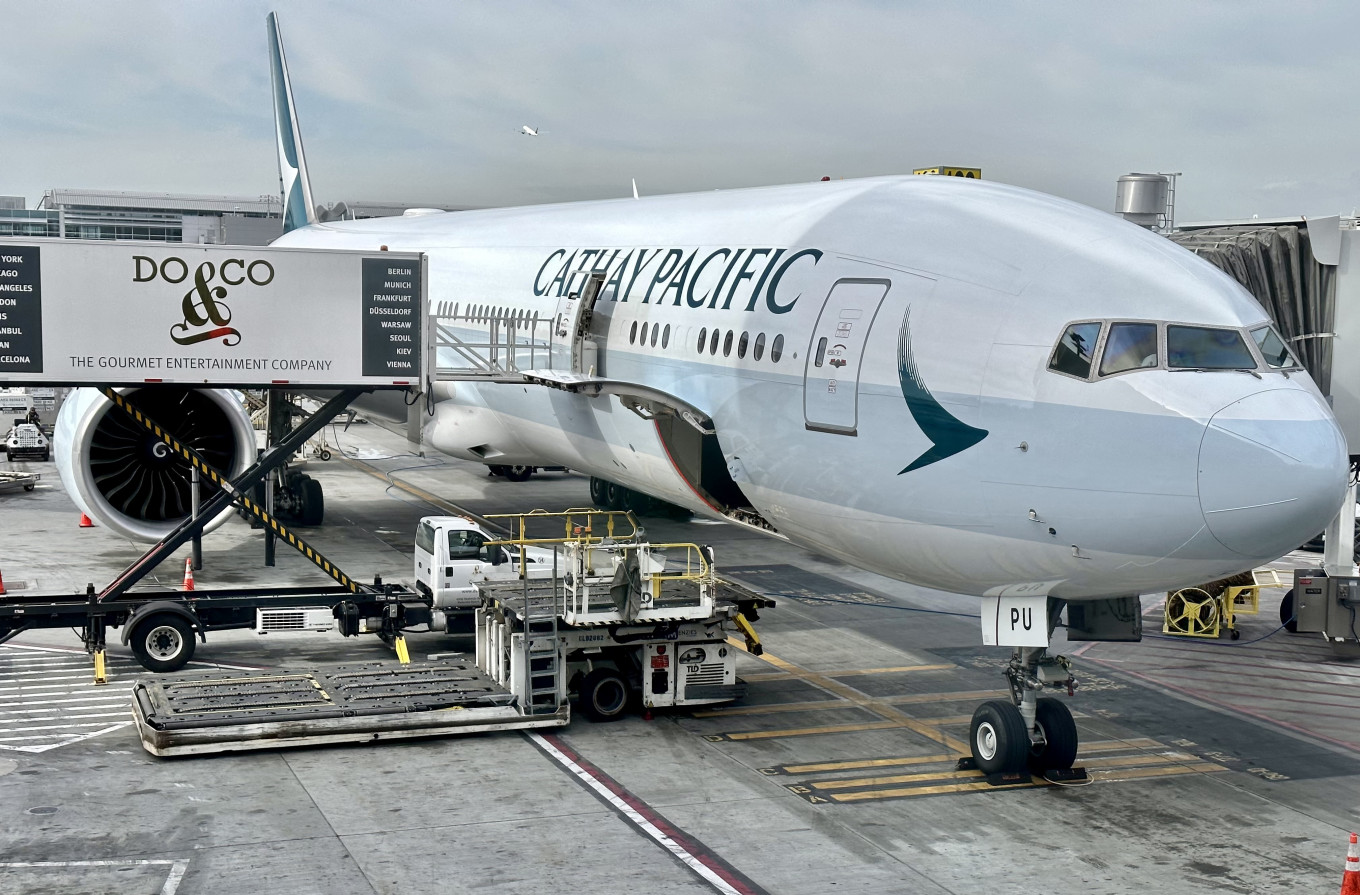 HK's Cathay Pacific posts first operating profit since 2019 - Tue ...