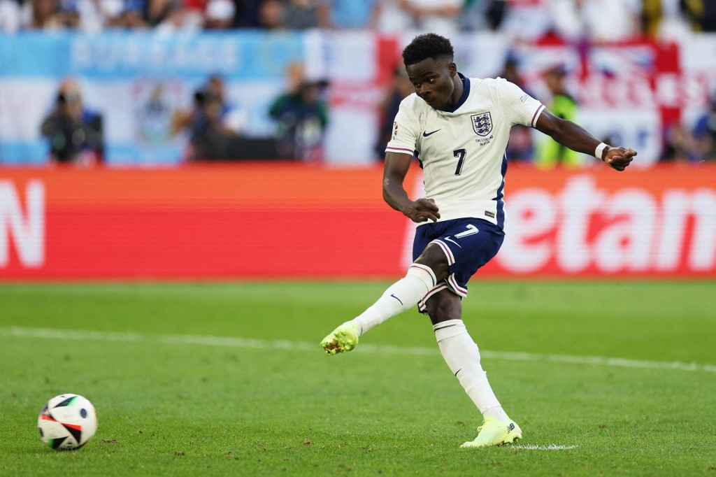 England's saviour Saka finds Euros penalty redemption - Sports - The ...